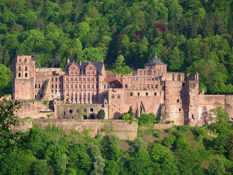 10 Best Castles to Visit in Germany - Town of Traveller